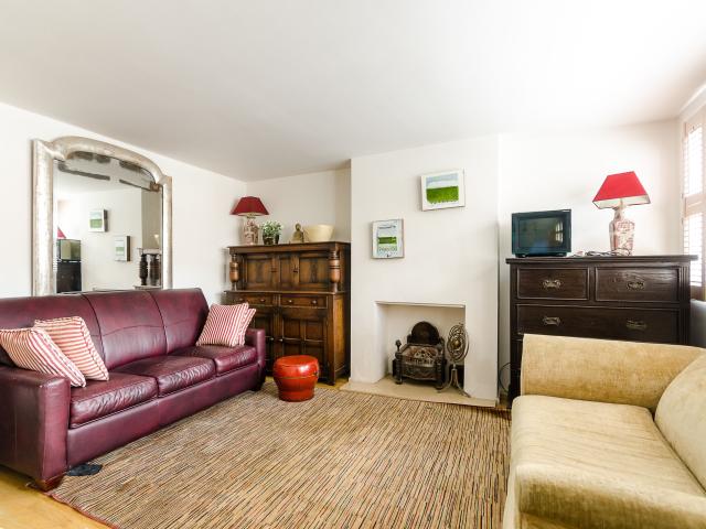 1 Bedroom House for Rent in Ansdell Street | Foxtons