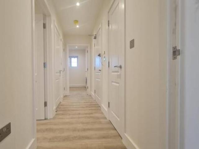 1 bedroom house for rent in Beechwood Grove, London, W3