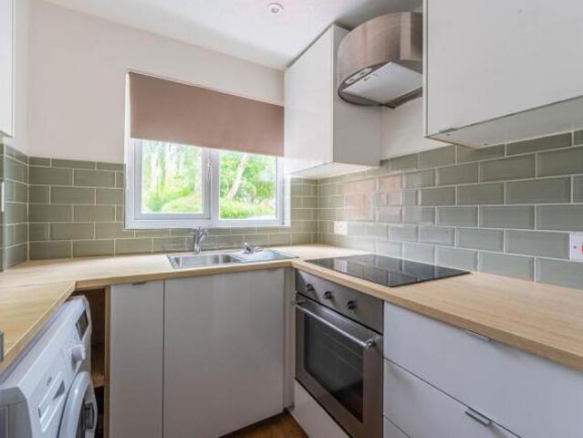 1 bedroom house for rent in Burlington Close, Beckton, London, E6