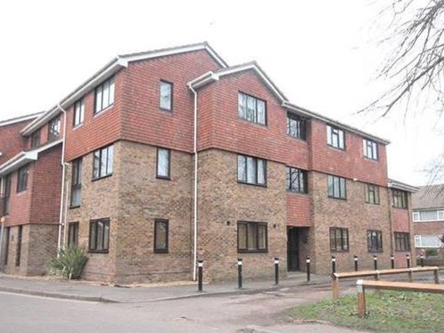 1 bedroom house for rent in Dunstan Court Leacroft StainesuponThames Surrey TW18