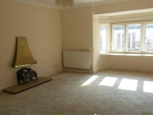 1 bedroom house for rent in East Street Crewkerne TA18
