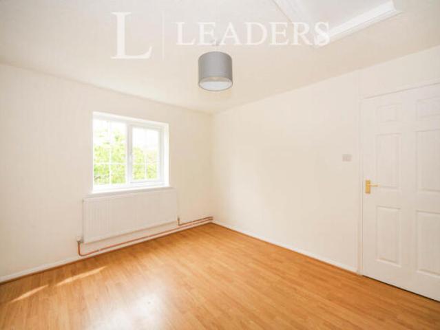 1 bedroom house for rent in Farmbrook, Luton, Bedfordshire, LU2