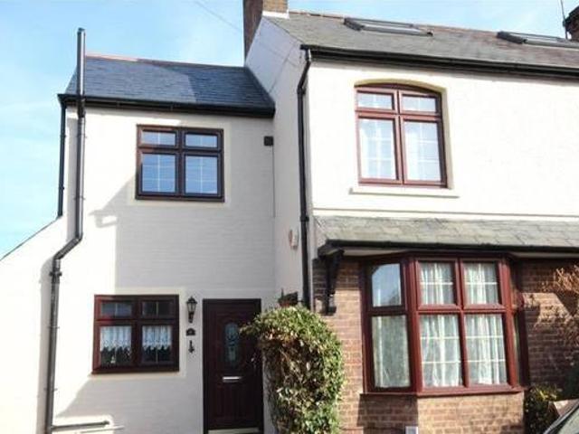 1 bedroom house for rent in Kingcroft Road Harpenden Hertfordshire AL5