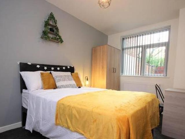 1 bedroom house for rent in Old Road Failsworth M35