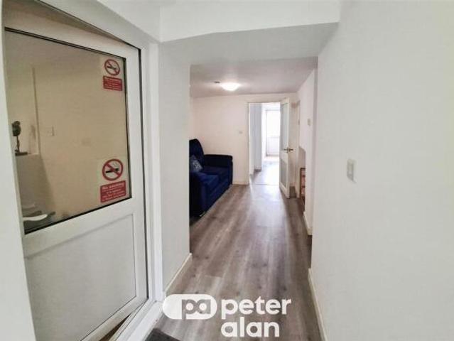 1 bedroom house for rent in Oxford Street, SA1