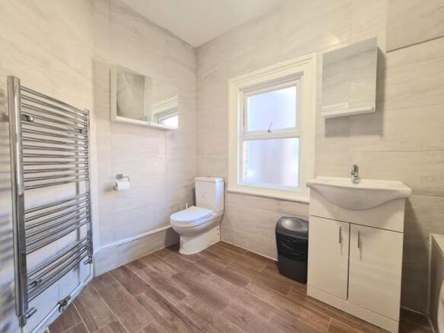 1 bedroom house for rent in Laleham Road, London SE6