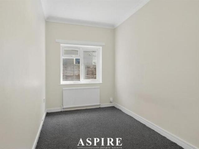 1 bedroom house for rent in Lancaster Gardens, Southend On Sea, SS1