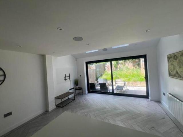 1 bedroom house for rent in Leeds, LS12