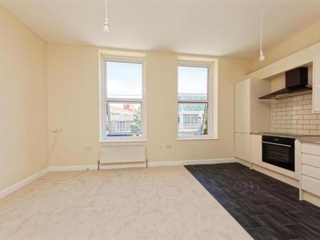 1 bedroom house for rent in Military Road, Chatham, ME4