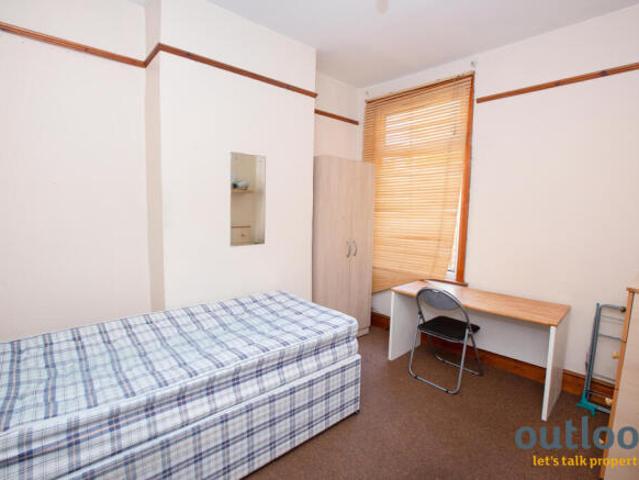 1 bedroom house for rent in North Birkbeck Road, Leytonstone, London, E11