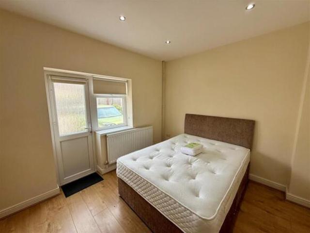 1 bedroom house for rent in North Road, Cardiff, CF14