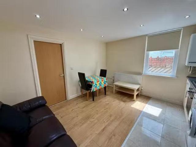 1 bedroom house for rent in North Road, Cardiff, CF14