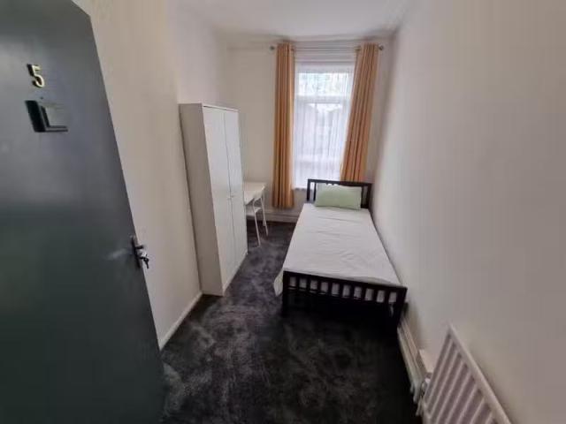 1 bedroom house for rent in Southcote Road, Bournemouth, BH1