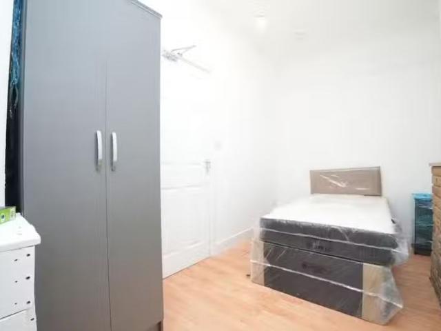 1 bedroom house for rent in Solihull Road, Sparkhill, B11