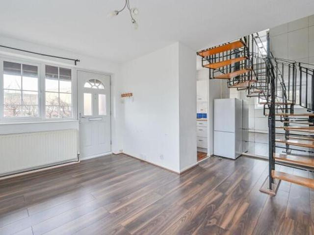 1 bedroom house for rent in Sawyers Lawn, West Ealing, London, W13