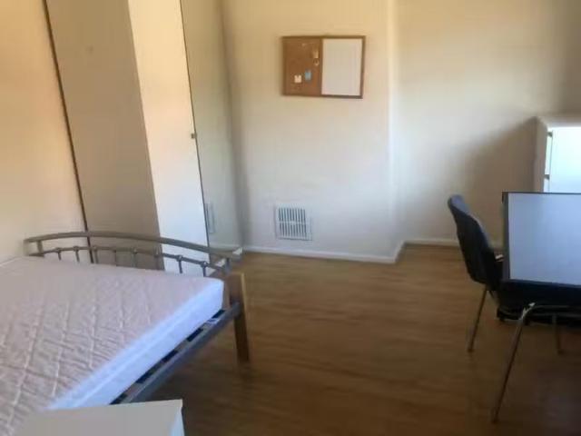 1 bedroom house for rent in Sir Henry Parkes Road, CV4