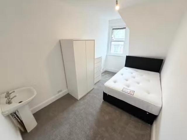 1 bedroom house for rent in Poole Road, Branksome, POOLE, BH12