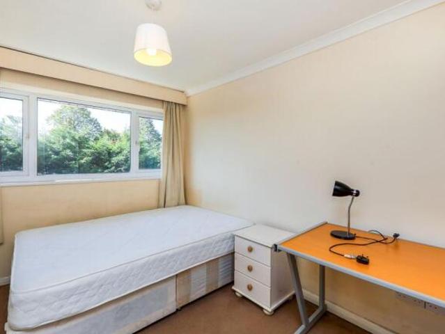 1 bedroom house for rent in Queens Drive, Guildford, GU2