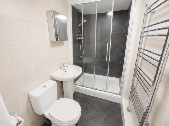 1 bedroom house share for rent in Room 4, St Anns Mount, Burley, Leeds, LS4