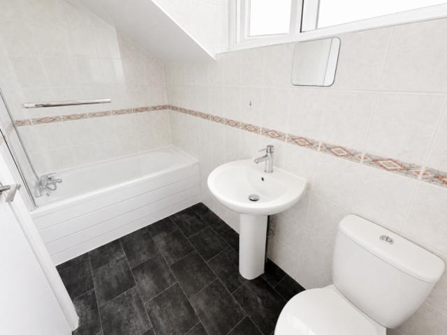1 bedroom house for rent in Room 1, 22 St Anns Mount, Burley, Leeds, LS4