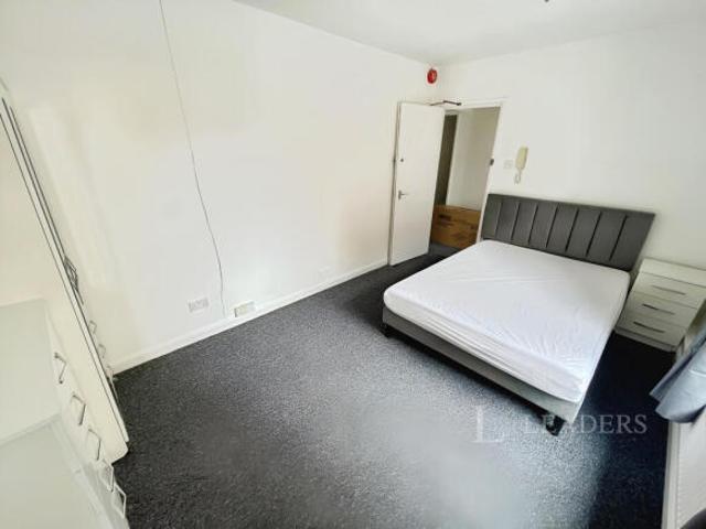 1 bedroom house for rent in Wellington Street, Luton, Bedfordshire, LU1