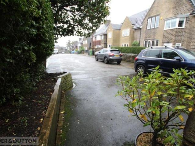 1 bedroom house for rent in Westfield Avenue, Huddersfield, West Yorkshire, HD3