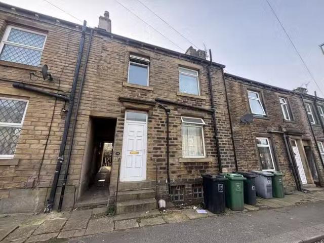 1 bedroom house for rent in Thorncliffe Street, HUDDERSFIELD.