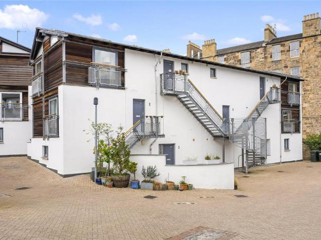 1 bedroom house for sale