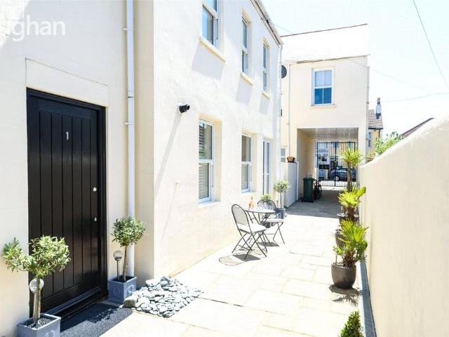 1 bedroom house for sale