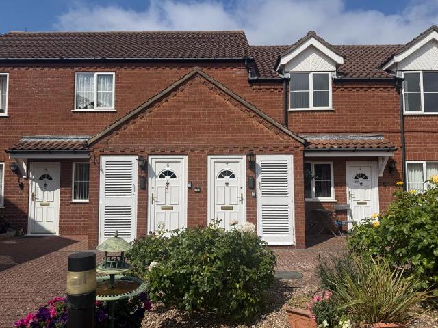 1 bedroom house for sale