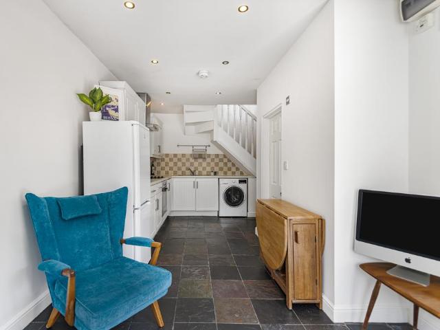 1 bedroom house for sale