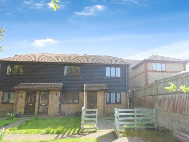 1 bedroom maisonette for sale