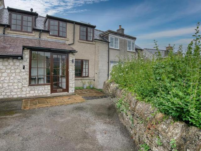 1 bedroom house for sale