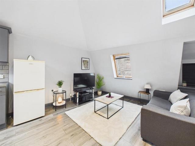 1 bedroom house for sale