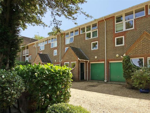 1 bedroom house for sale