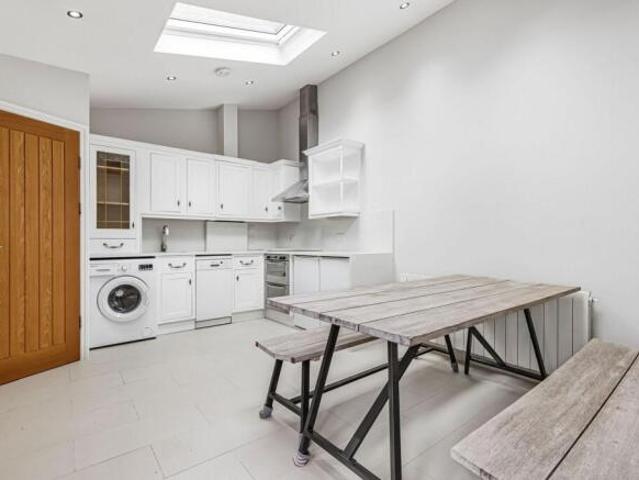 1 bedroom house for sale in Cross Street, Barnes, SW13