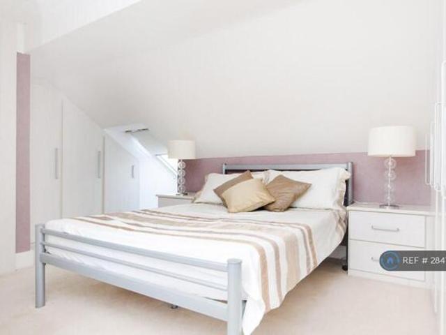 1 Bedroom House Feltham Great London LS101944179