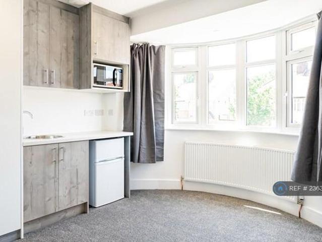1 Bedroom House Hounslow Great London 87471334
