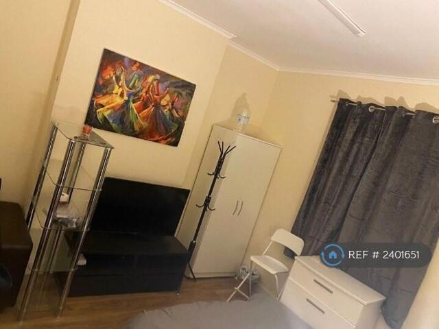 1 Bedroom House Hounslow Great London 89228343