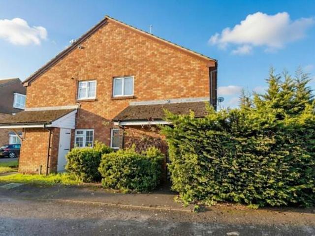 1 Bedroom House Hillingdon Greater London 100426305