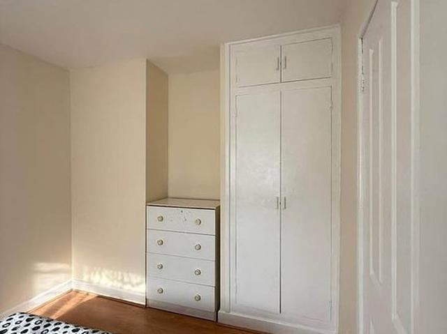 1 bedroom house in Chigwell