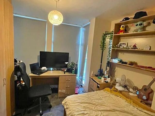 1 bedroom house in Leeds
