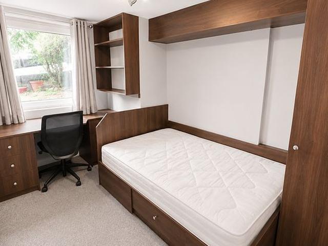 1 bedroom house in Leeds