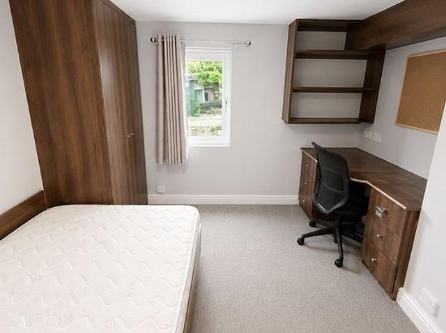1 bedroom house in Leeds