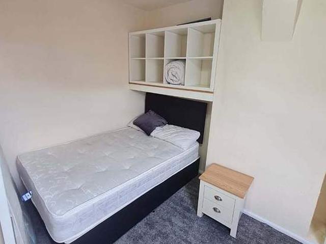 1 bedroom house in Leeds