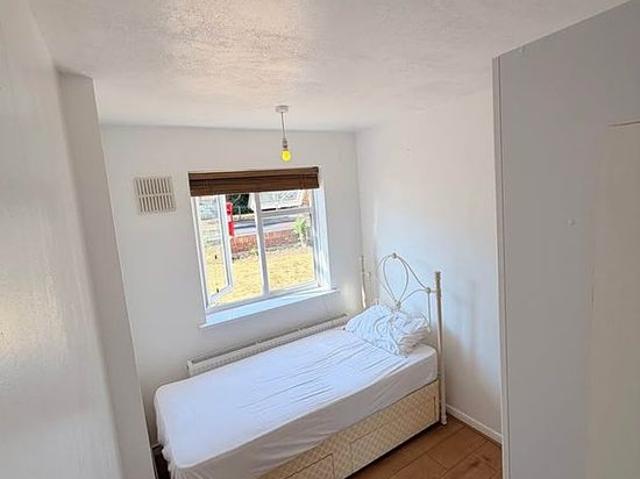1 bedroom house in Welling