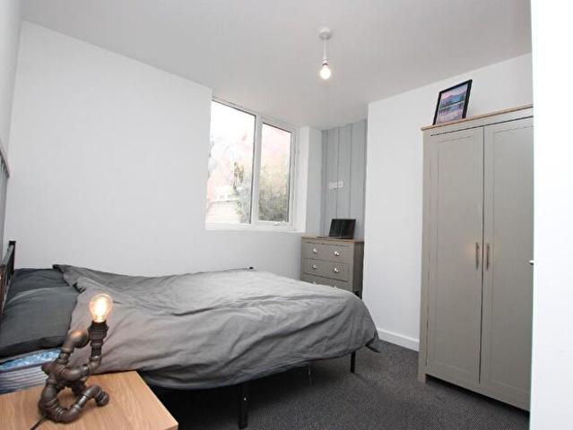 1 Bedroom House Of Multiple Occupation To Rent In St. Peters Avenue, Kettering, Northamptonshire, NN16