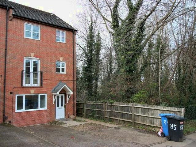 1 Bedroom House Of Multiple Occupation To Rent In Union Street, Kettering, Northamptonshire, NN16