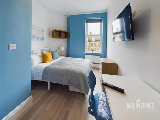 1 bedroom house of multiple occupation to rent