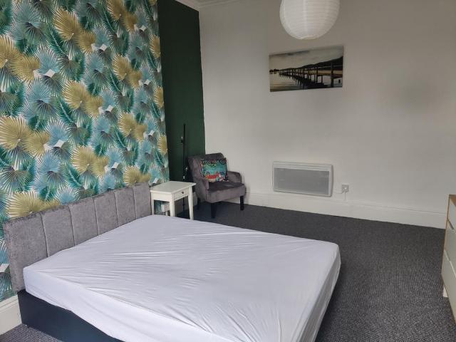 1 bedroom house of multiple occupation to rent